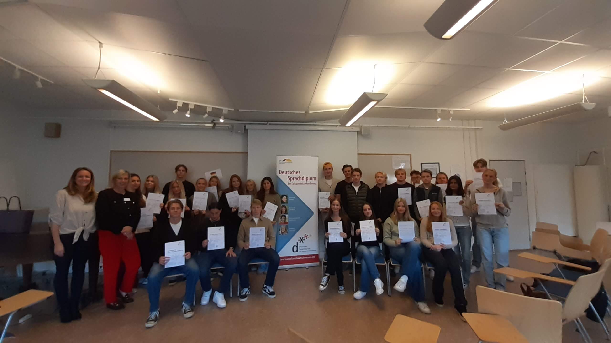 Språkdiplom delas ut till elever på Tibble | Tibble Gymnasium – Täby